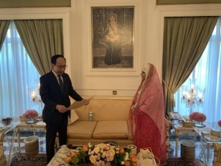 Ambassador’s Commendation - Ms. Reem Al Zawawi | Embassy of Japan in ...